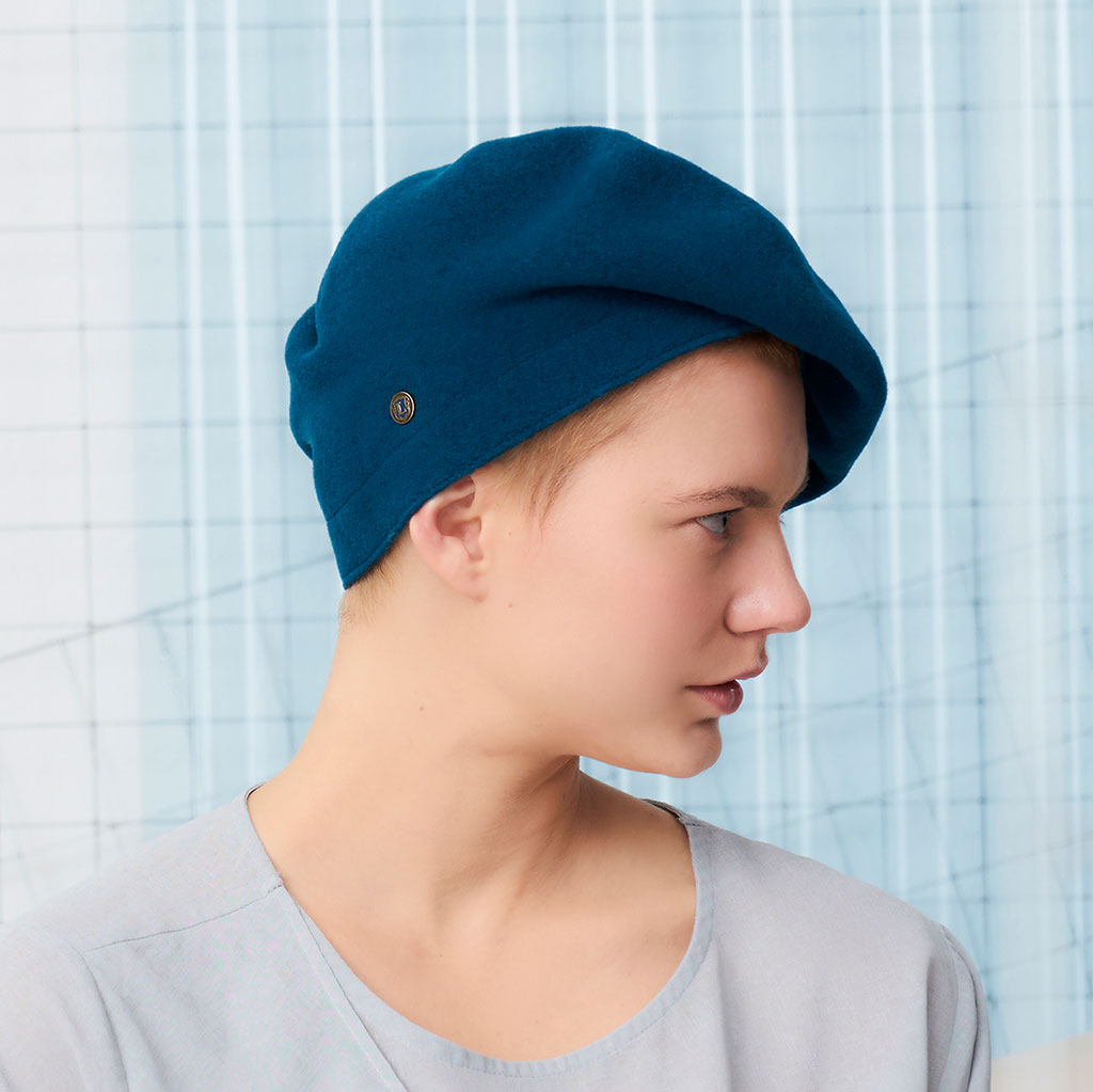 Traditional french berets for Women and Men | Maison Laulhère